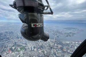 ヘリコプターのジンバル、防振装置 - カメラ防振装置 CINEFLEX T2